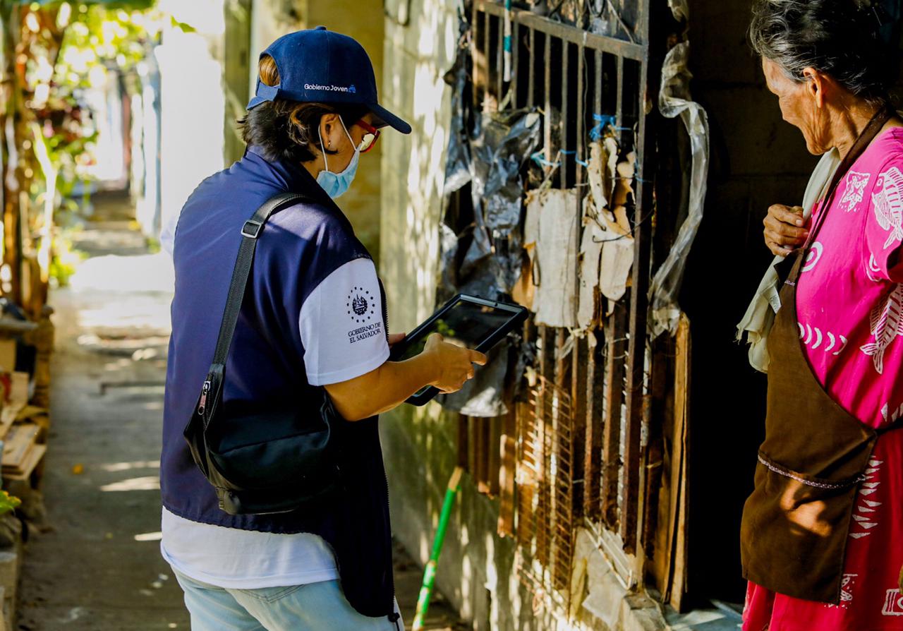 CONAPINA acerca servicios a niñez y adolescencia de La Campanera ...